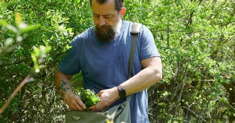 You Can Take A Class With This Forager And Part Time Musician