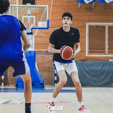 Uconn Mens Basketball Freshman Yarin Hasson Of Israel Working Hard To