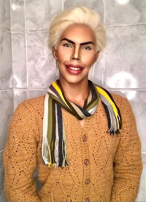 Ken E Barbie Humano