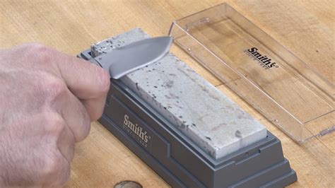 How To Use A Smiths Knife Sharpener Stone