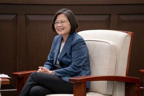 博士論文「不許外借翻拍、不能引述」 蔡英文疑惑：規定不是我定的 風傳媒