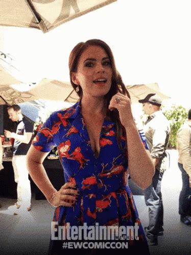 Hayley Atwell Kiss Gif Hayley Atwell Kiss Kisses Discover Share Gifs