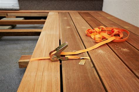 Terrassendeck Aus Holz Bauen So Gehts Richtig Selbermachende