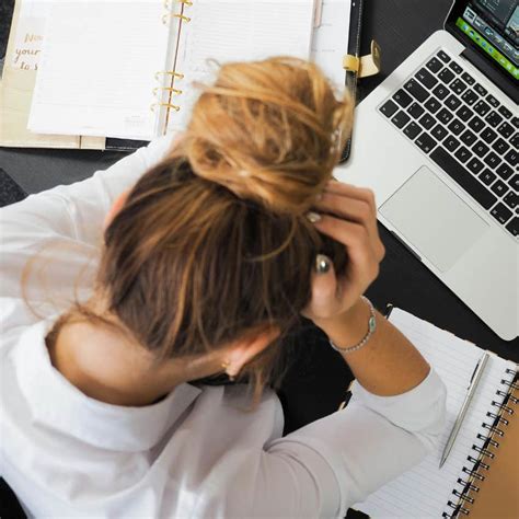 5 Red Flag Signs Your Boss Is Taking Advantage Of You Yourtango