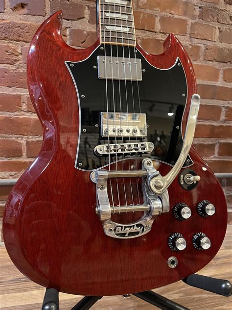 Gibson 2011 Sg Standard With Bigsby