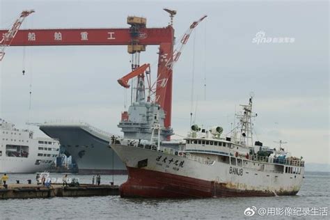 中国首艘国产航母仅仅动了一下 国际舆论就炸开锅 手机新浪网