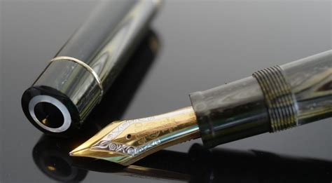 CusTom Tom Westerich L139 Green PL Celluloid Fountain Pen