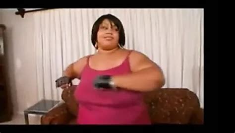 그녀의 거대한 엉덩이에 따먹히는 흑인 뚱뚱한 미녀 xHamster