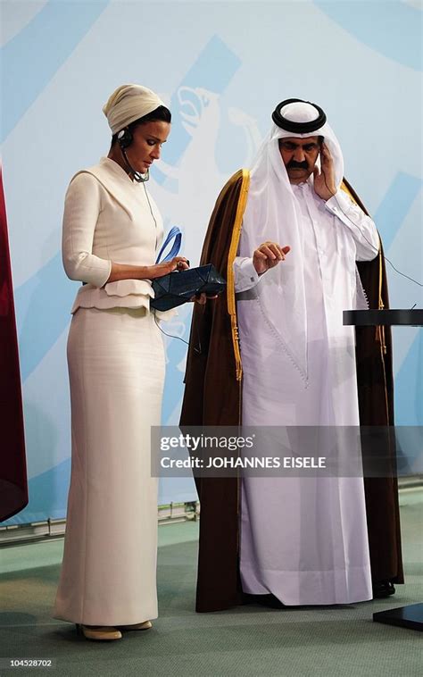 Qatars Emir Sheikh Hamad Bin Khalifa Al Thani And His Wife Sheikha