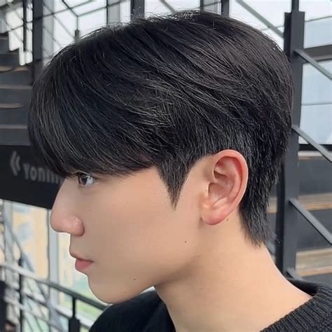 요닝 강민 남자머리 시스루댄디컷 세미리프컷 두상교정 세미리프컷 남자볼륨매직 두상교정펌 ️ 볼륨과 결감을 살린 디자인 ️ 깔끔한 라인과 자연스러운 기장감