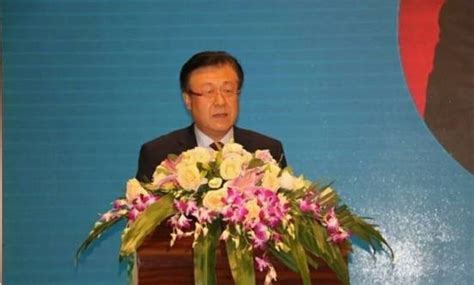 牧原董事长秦英林出席世界农场动物福利大会并做主旨报告
