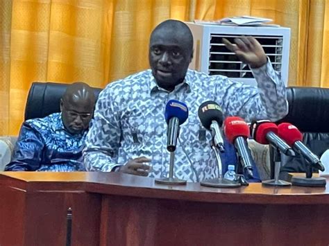 LFI 2023 le ministre Mory Condé défend le budget de son département