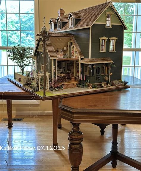 Pin By Wardie Coward Sanders On Doll Houses Diy Dolls House Plans