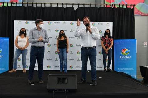 Sujarchuk Y Arroyo Entregaron 50 Kits A Emprendedores Escobarenses