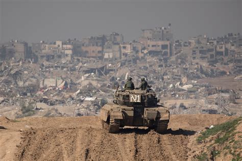 Khan Younis Encircled Idf Says Israel Reports Deadliest Day For