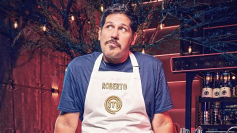 Fue Con Un Hombre” Roberto Cano Reveló Detalles Del Beso Más Incómodo Que Se Ha Dado En