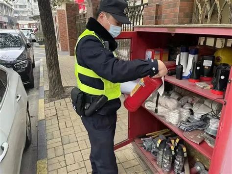 元旦假期，静安警方守护城区平安澎湃号·政务澎湃新闻 The Paper