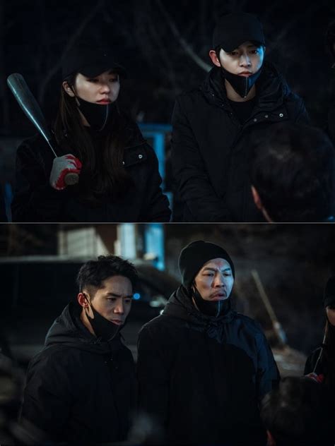 Song Joong Ki And Jeon Yeo Bin Cook Up A Special Event For PMs Taecyeon In Vincenzo