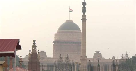 여성은 버스 무료거부 운전자 조수 처벌