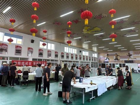 “赞辉煌成就 聚银发力量”房山区委老干部局联合西潞园社区开展书画笔会活动离退休文化