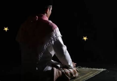 Lirik Dan Terjemahan Sholawat Astaghfirullah Robal Baroya