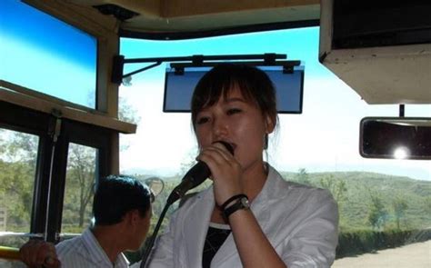 为什么年轻漂亮的女导游，大多都单身？大巴车司机不慎道出了实情