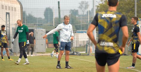 Verona Juventus Ecco I Convocati Di Baroni Tggialloblu Telenuovo