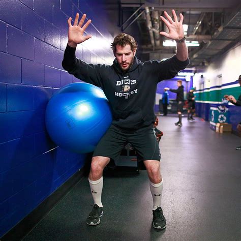 Watch Fashion And Hair Advice From Ryan Getzlaf And Ryan Kesler