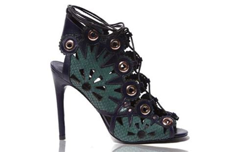 Sandalias Inspiradas En La Superficie Del Mar De Ivy Kirzhner