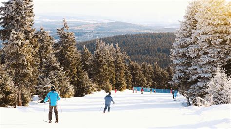 Skiing For Beginners 10 Tips From A Ski Instructor Snowsunsee
