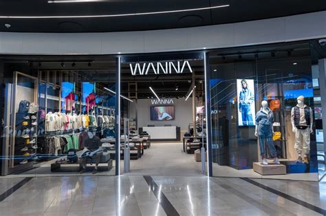 Base busca posicionarse en moda y lanza una nueva cadena, Wanna Style