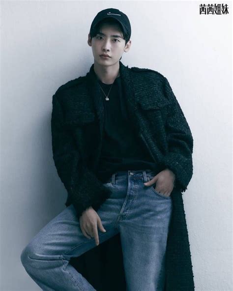 9 Ide Outfit Stylish Ala Lee Jong Suk Aktor Drama Big Mouth