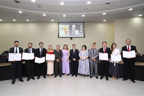 MPCE entrega Termo de Exercício a 10 promotores de Justiça promovidos