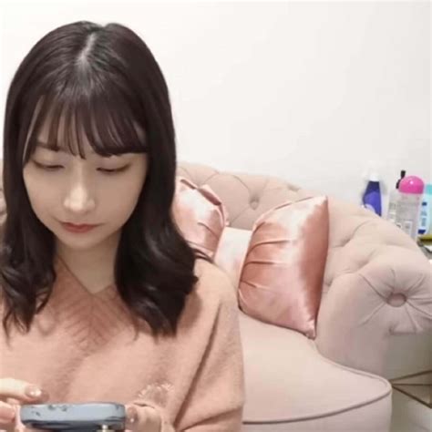 🎤元akb48タレント、自宅生配信にアダルトグッズが映り込み物議 スレッド閲覧｜爆サイ Com南関東版