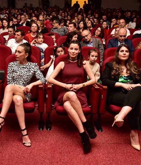 Pin By Z U R U Nova U Eksana On Actresses Beautiful Girls Style