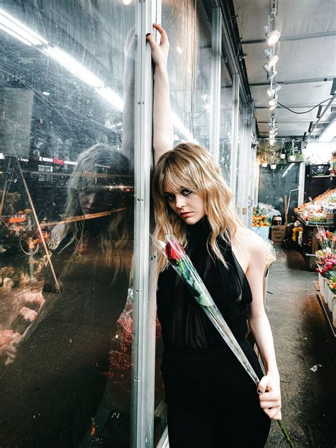 Emily Alyn Lind Sexy Hot Celebs Home