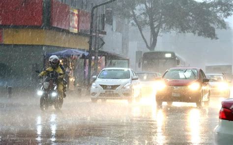 Lluvias Inundan La Cdmx La Metrópoli
