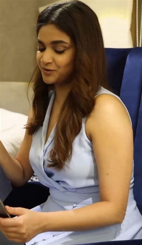 Pin Van Anu Raj Op Keerthy Suresh In 2024