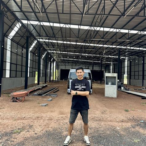 รถตู้ Vip ตี๋ใหญ่ใจดีครับผม รถตู้ Vip ตี๋ใหญ่ใจดีครับผม