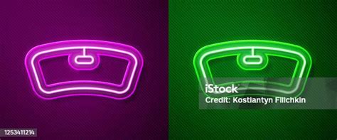 보라색과 녹색 배경에 고립 된 빛나는 네온 라인 앞 유리 아이콘 벡터 일러스트레이션 바람막이 창에 대한 스톡 벡터 아트 및 기타 이미지 바람막이 창 수리 계기판 차량