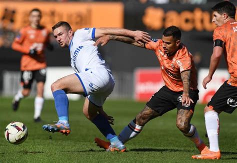 L AJA gagne à Lorient son deuxième match d affilée et poursuit sur sa bonne dynamique