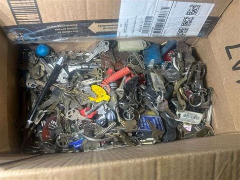 Box Of Assorted Keys Prime Time Auctions Inc