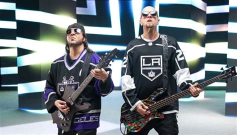 Daron Malakian E Shavo Odadjian Gravam Tema Do Los Angeles Kings Time
