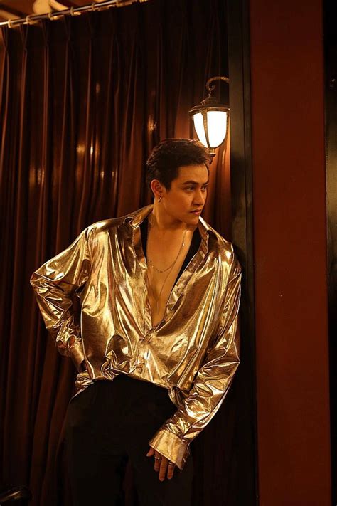 Dress Like A King A Guide To Extravagant Clothes For Men Wolfgirl Mag