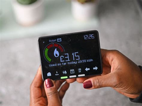 Uk Energy Bills To Drop As Easing Gas Costs Finally Register Bloomberg