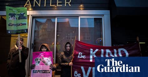 Antler Chef Who Butchered A Deer Leg In Front Of Vegan Protesters We