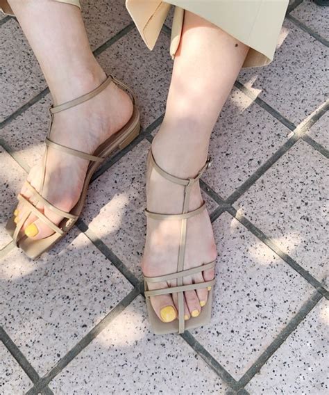 Dhyana（ディアナドット）の「金子綾×dhyana ストラップローヒールサンダル（サンダル）」 Wear