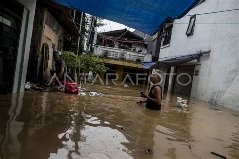 BANJIR DI JAKARTA ANTARA Foto