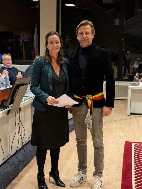 Eef Deweer En Stefanie Platteau Leggen Eed Af Als Gemeenteraadslid