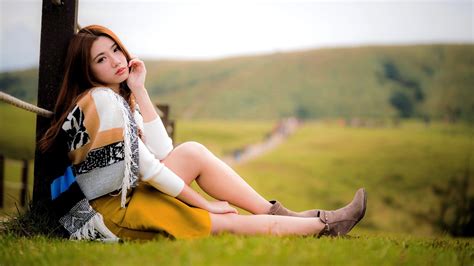 Картинки красива дівчина сексуальна дівчина дівчина позує красуня погляд няшка гламур